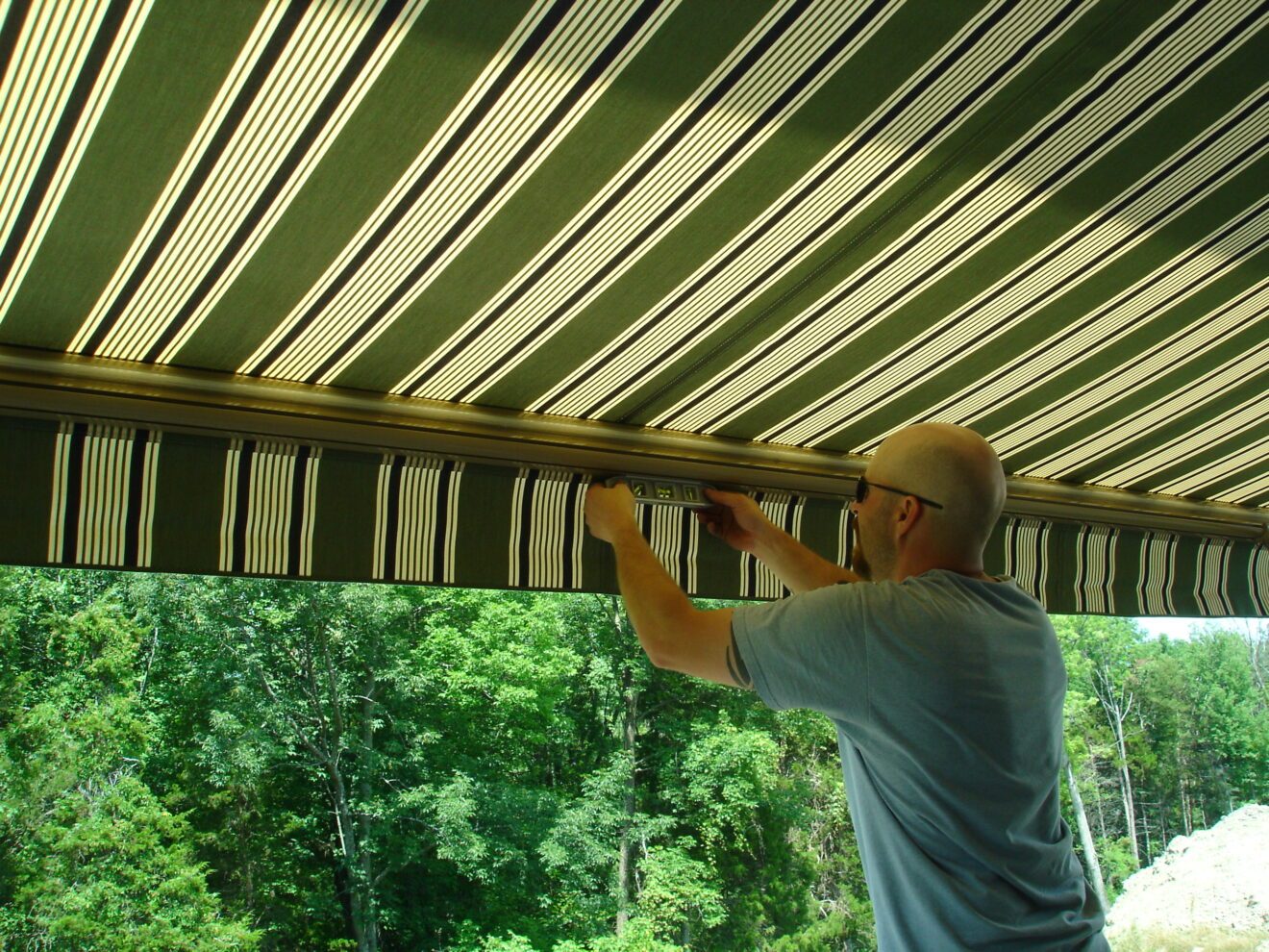 Builders and Contractors - Eclipse Shading